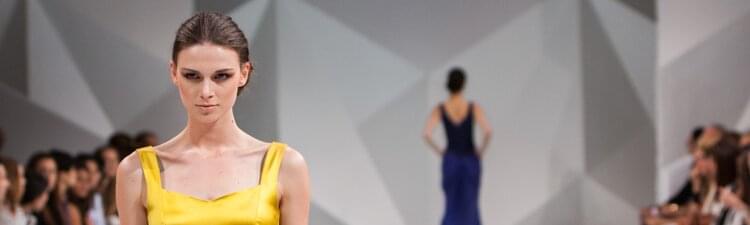 Cosa Fa la Modella? (Requisiti, Competenze, Carriera)